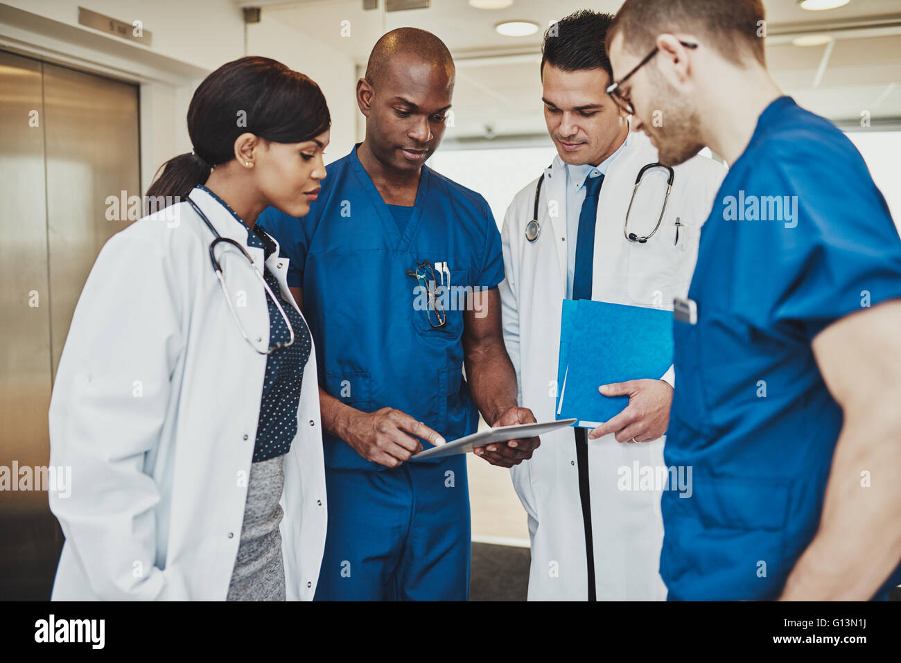 Emergency meeting hi-res stock photography and images - Alamy