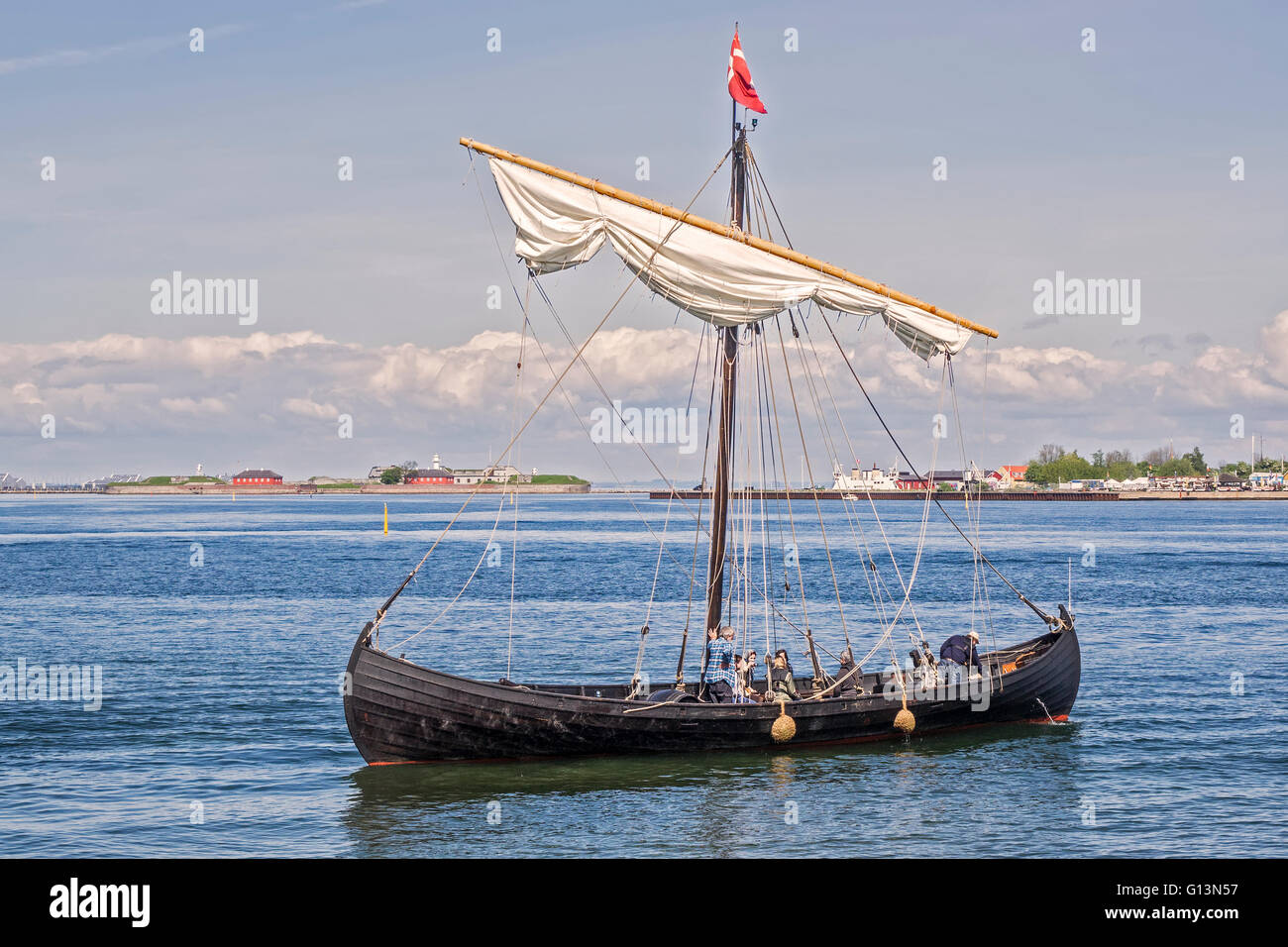 Viking boat rides hi-res stock photography and images - Alamy