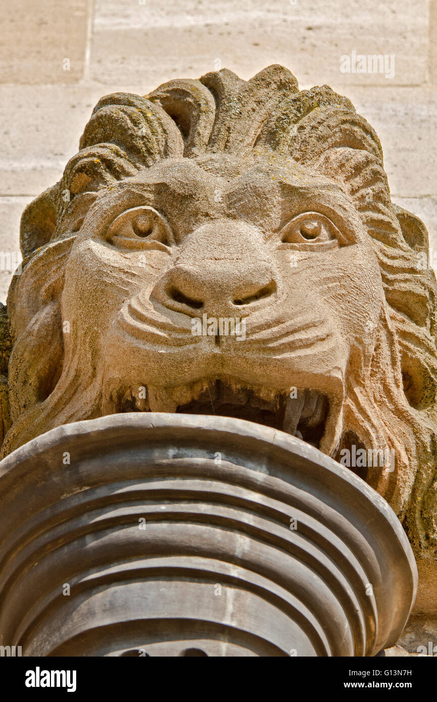 UK Oxford Carved Gargoyle Figure Stock Photo - Alamy