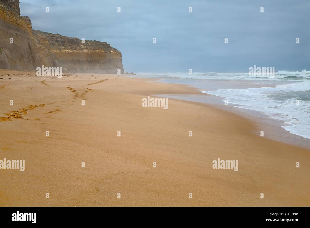 Sandy Ocean Beach Stock Photo - Alamy