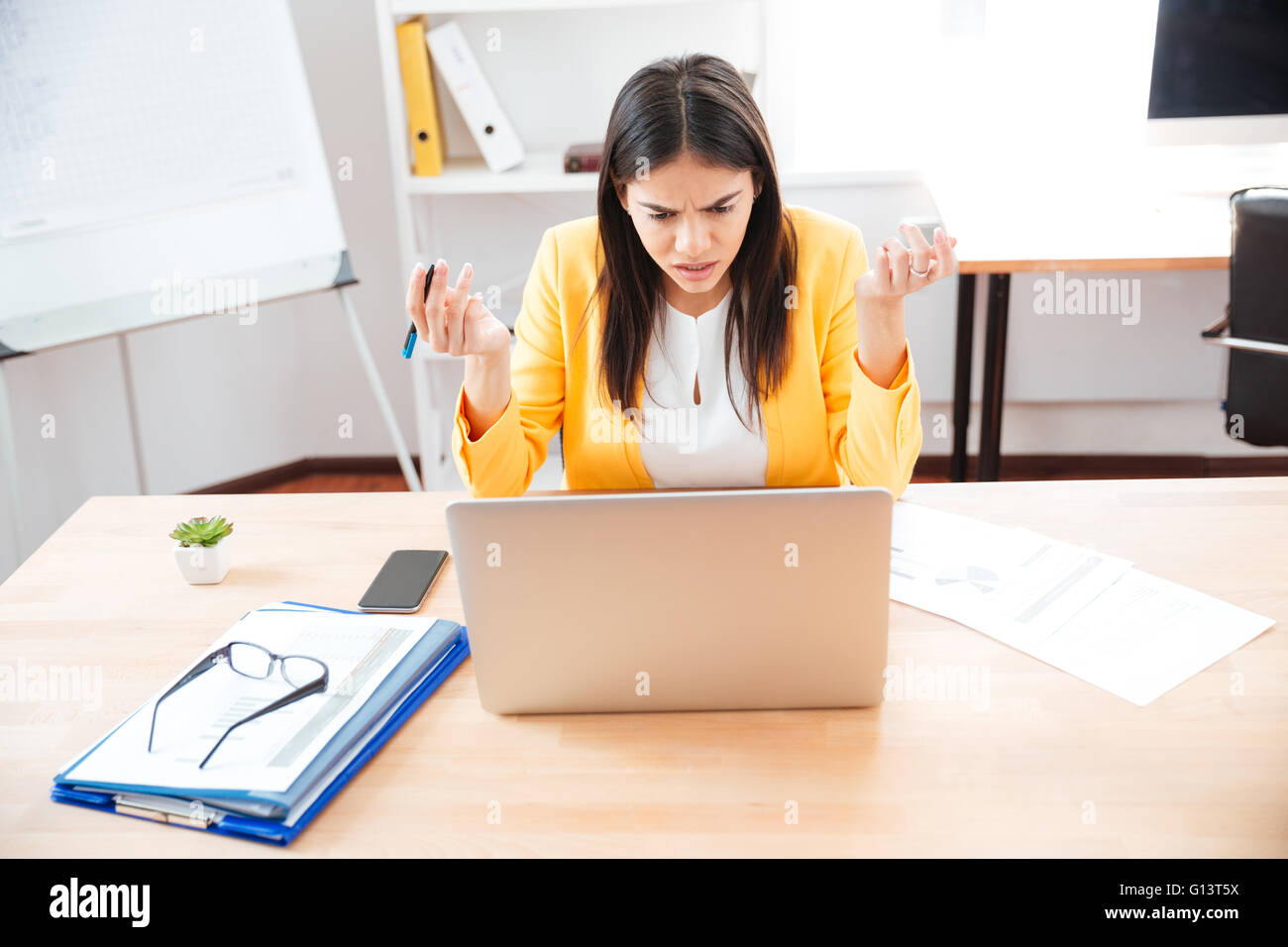 Computer office crazy hi-res stock photography and images - Alamy