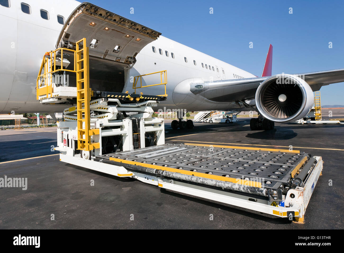 Loading platform of air freight to the aircraft Stock Photo - Alamy Loading platform of air freight to the aircraft Stock Photo - Alamy