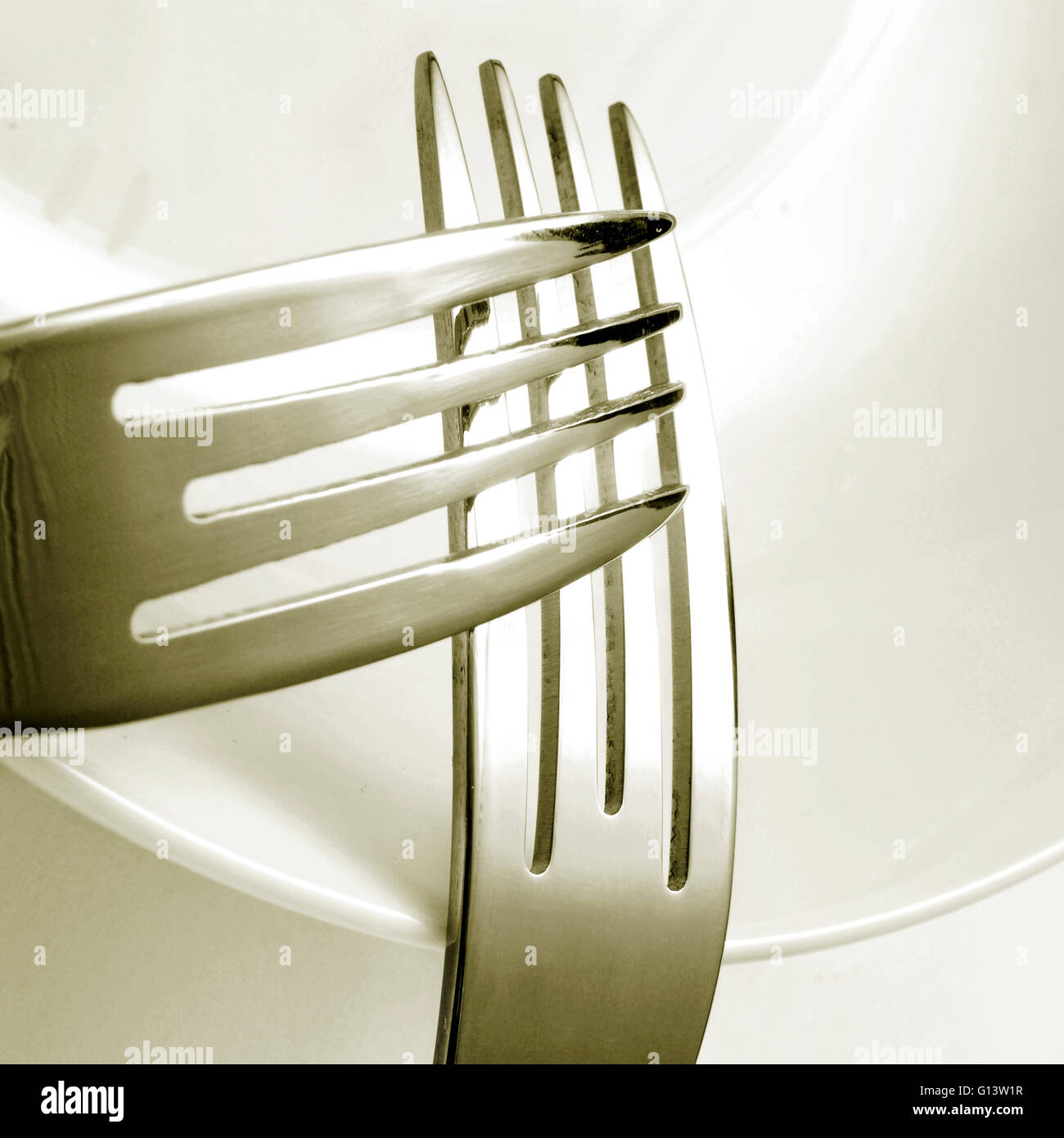 Porcelain china dinner set hi-res stock photography and images - Alamy