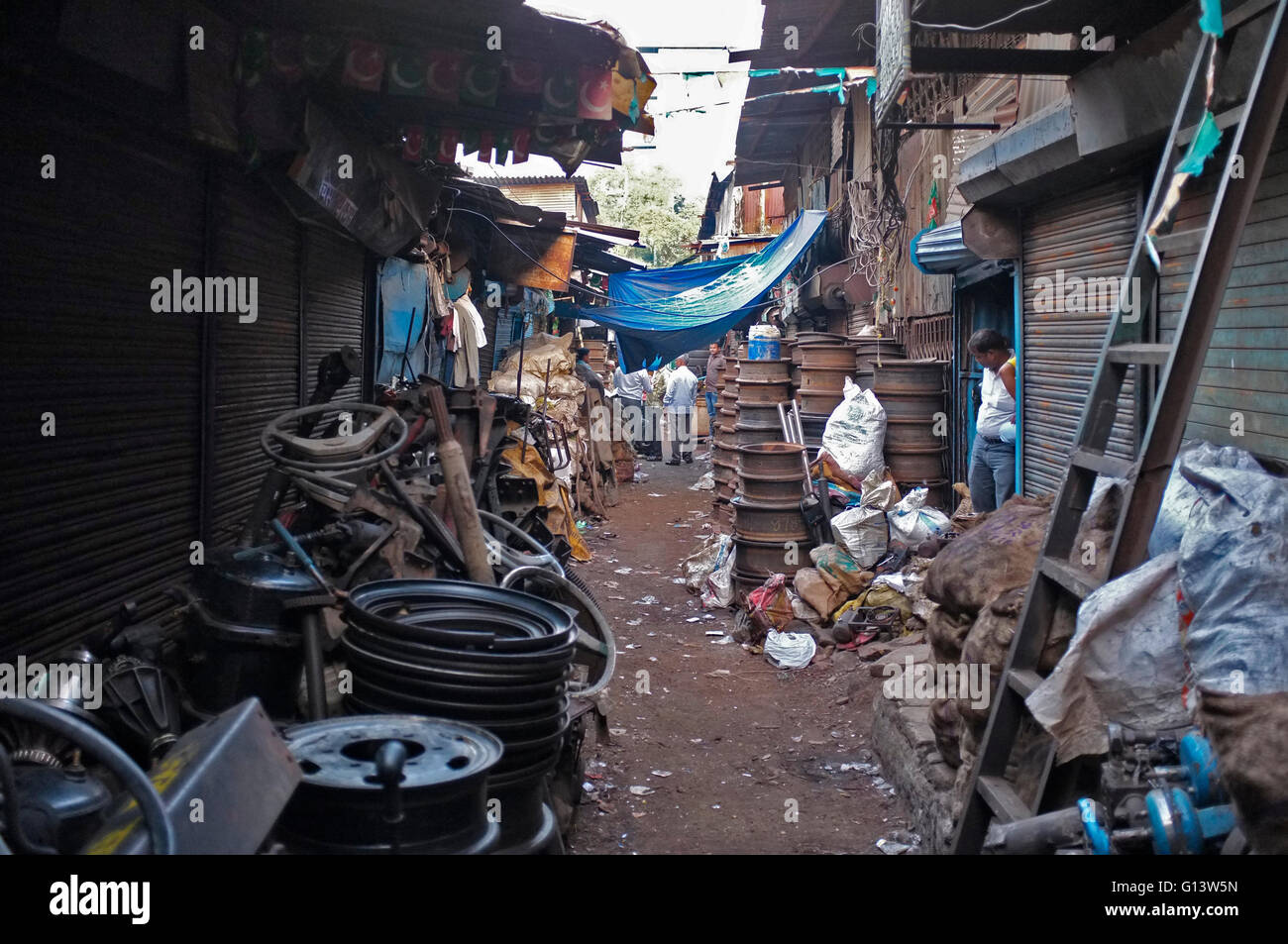 a backstreet slum area of Kurla, Mumbai, INDIA Stock Photo - Alamy
