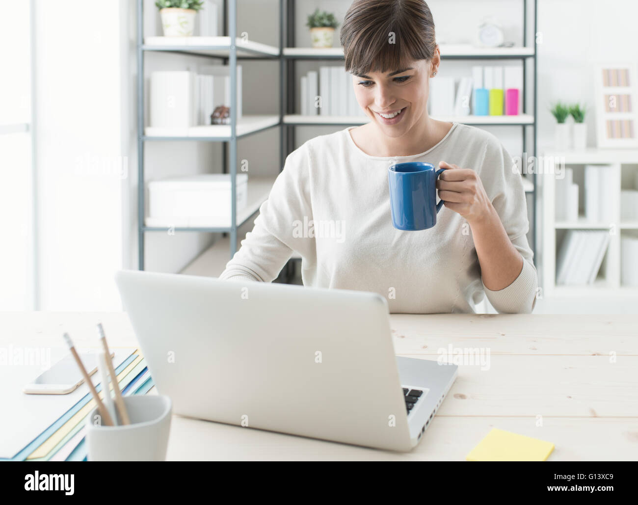 Coffee networking hi-res stock photography and images - Alamy