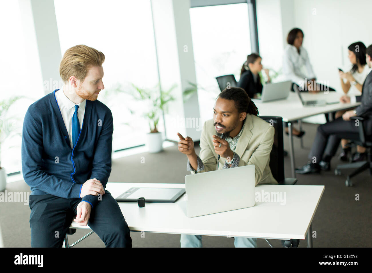 Business multiracial hi-res stock photography and images - Alamy
