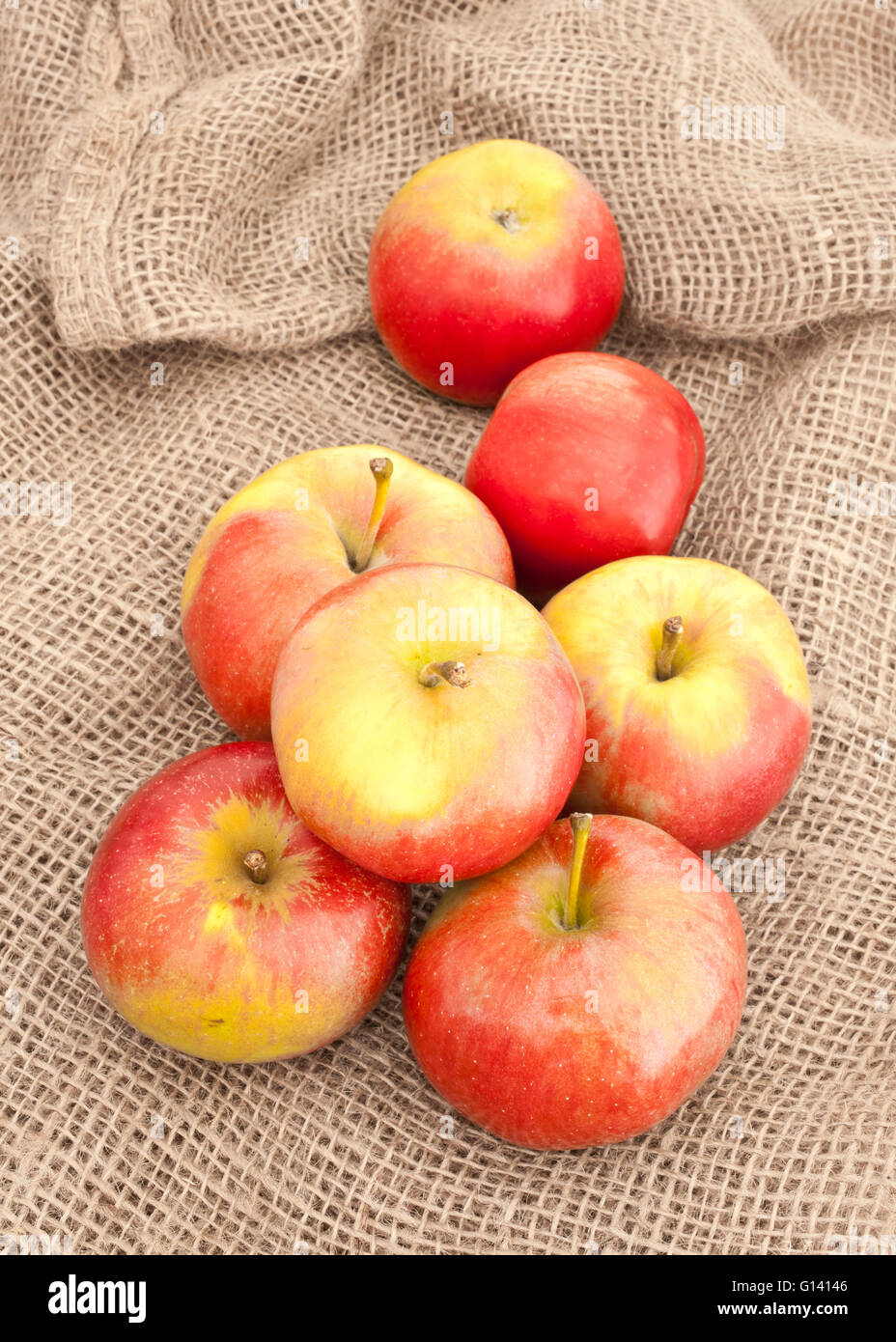 Sack of apples hi-res stock photography and images - Alamy