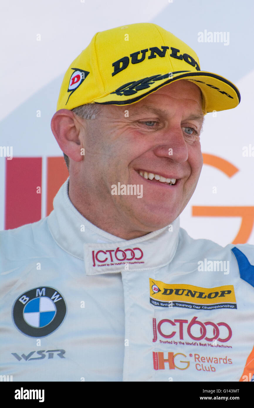 Race to the finish hi-res stock photography and images - Alamy