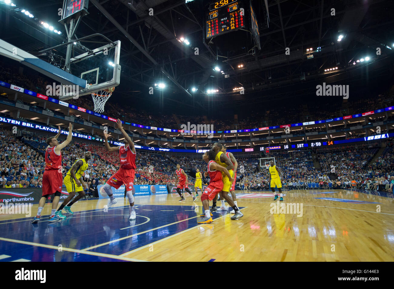 Basketball o2 arena london hi-res stock photography and images - Alamy