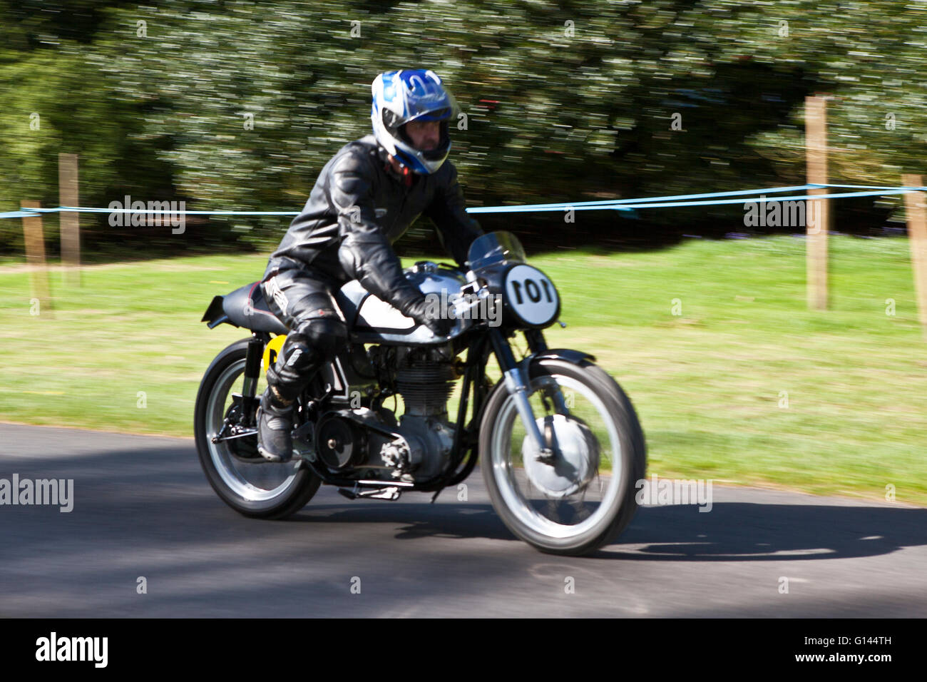 Chorley, Lancashire, UK. 8th May, 2016. The spectacular motorcycle ...