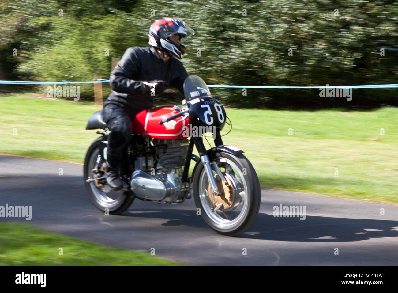 Chorley, Lancashire, UK. 8th May, 2016. The spectacular motorcycle ...