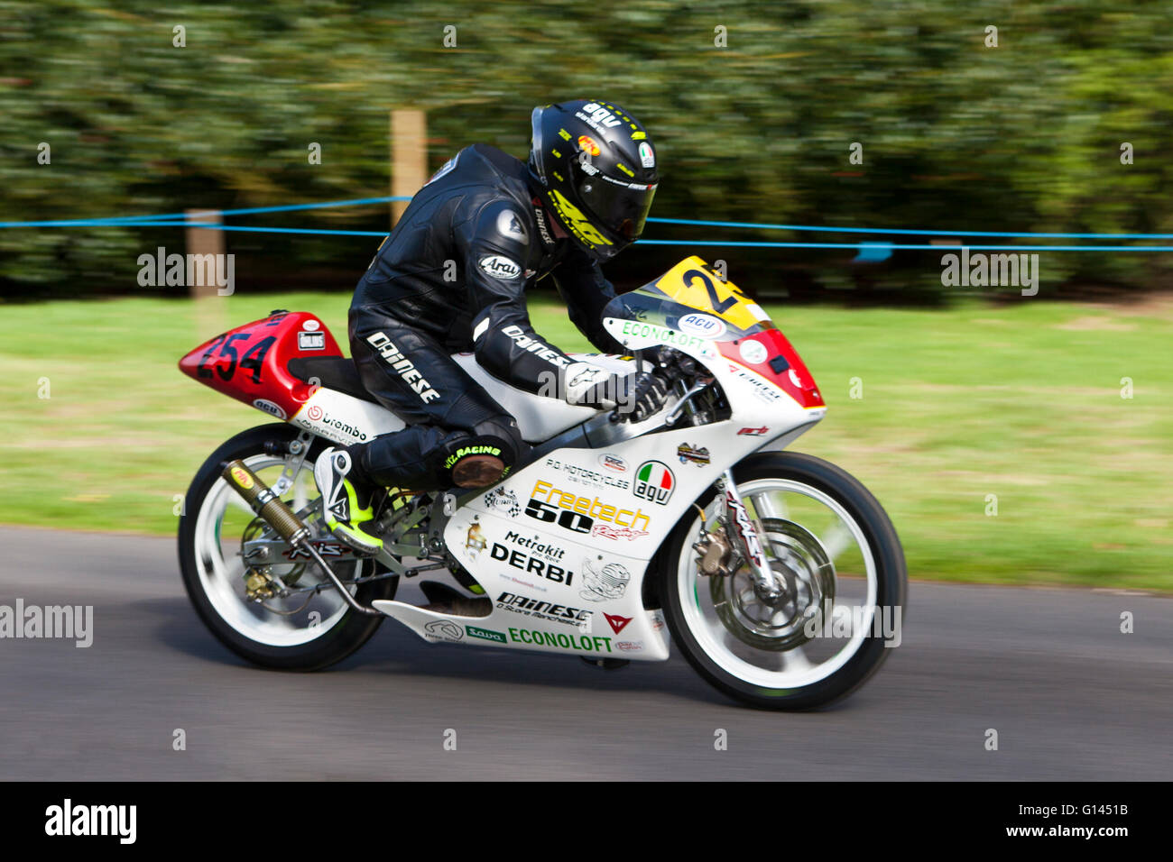 Chorley, Lancashire, UK. 8th May, 2016. The spectacular motorcycle ...