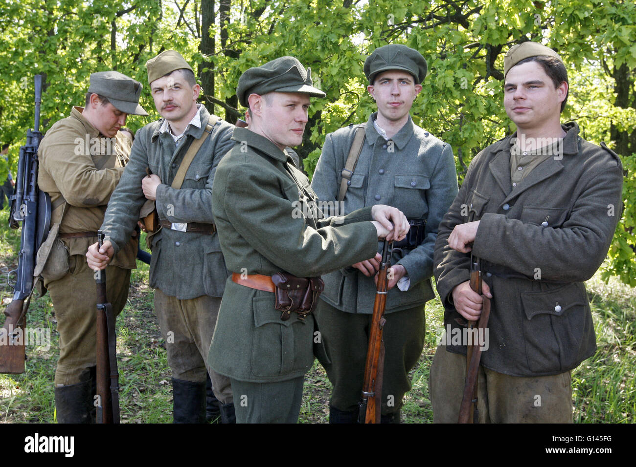 Kiev, Ukraine. 8th May, 2016. Members of historical military clubs ...
