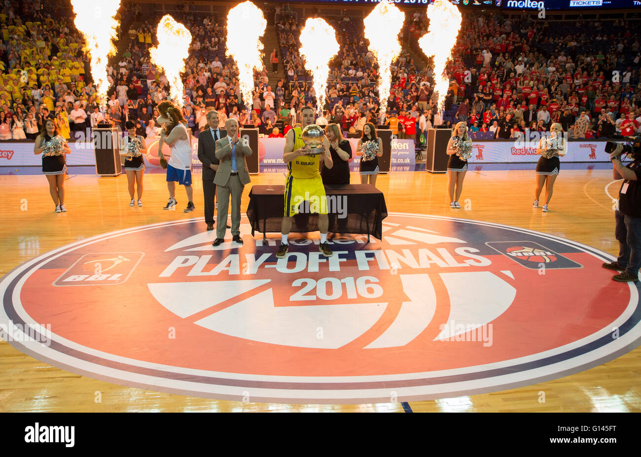 The O2, London UK. 8th May 2016. Mike Tuck lifts the winners trophy ...