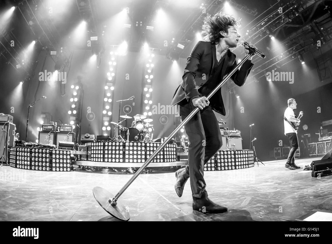 May 7, 2016 - Detroit, Michigan, U.S - MATT SHULTZ of CAGE THE ELEPHANT ...