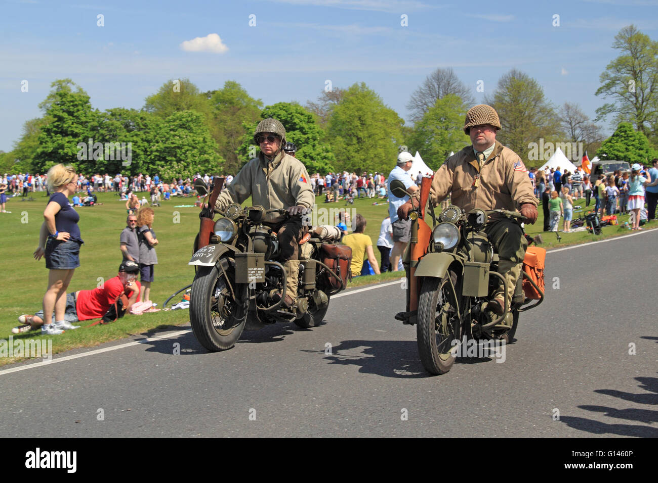 US Army Harley-Davidson WLA despatch motorcycles. Chestnut Sunday, 8th ...