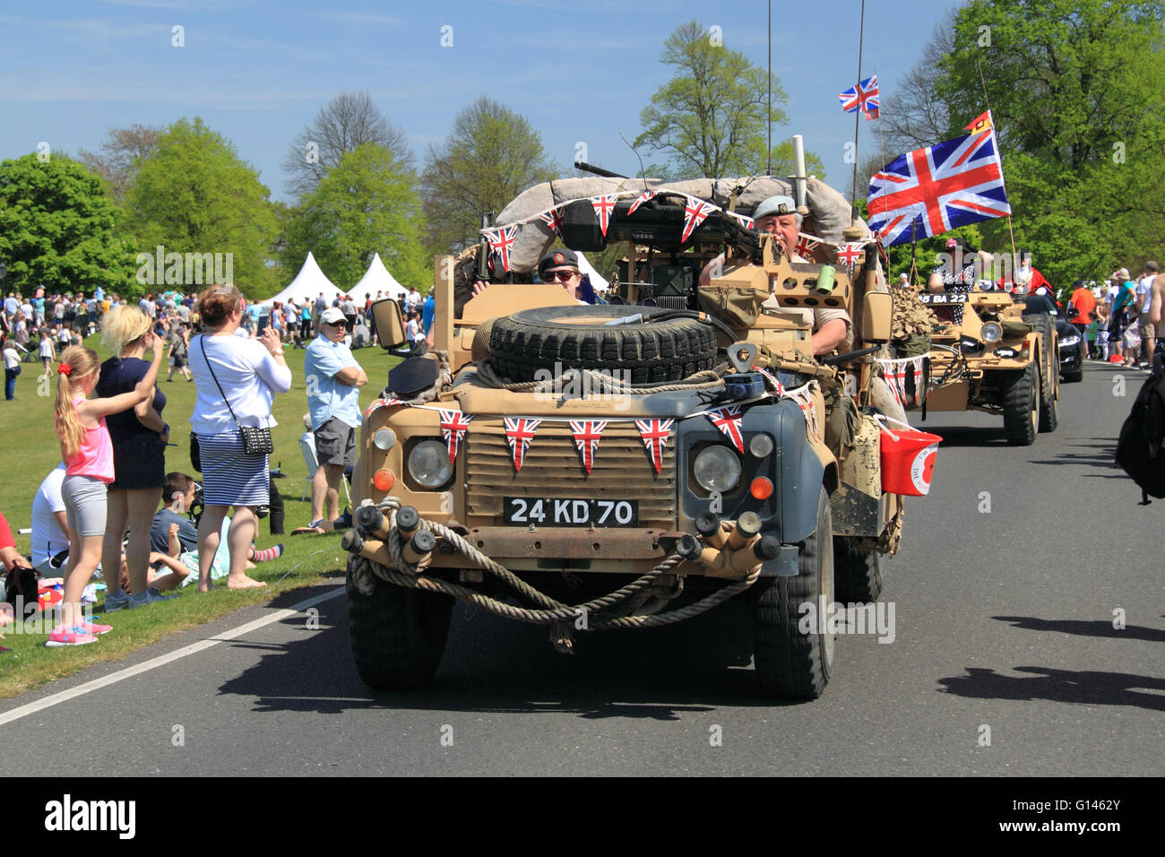 Special forces land rover hi-res stock photography and images - Alamy