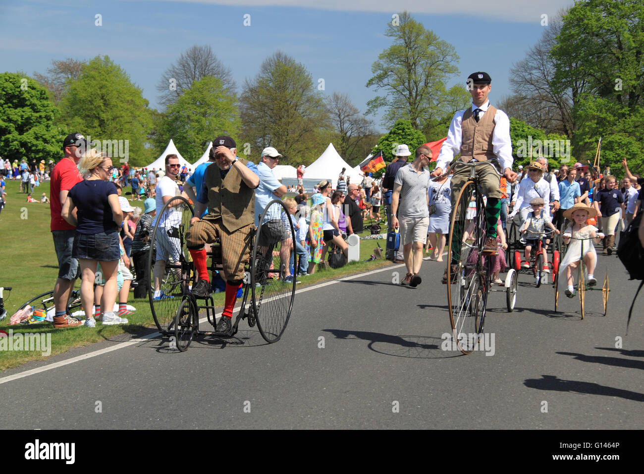 Solent Veteran Bicycle and Tricycle Club. Chestnut Sunday, 8th May 2016 ...