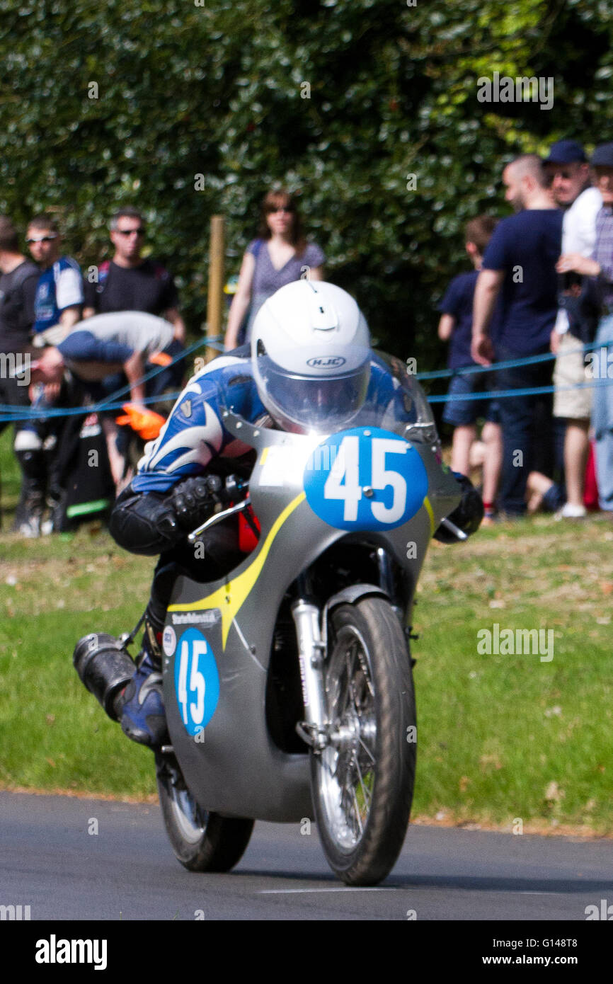 Chorley, Lancashire, UK. 8th May, 2016. 45, Jaeson Caunce, Honda CB350 ...