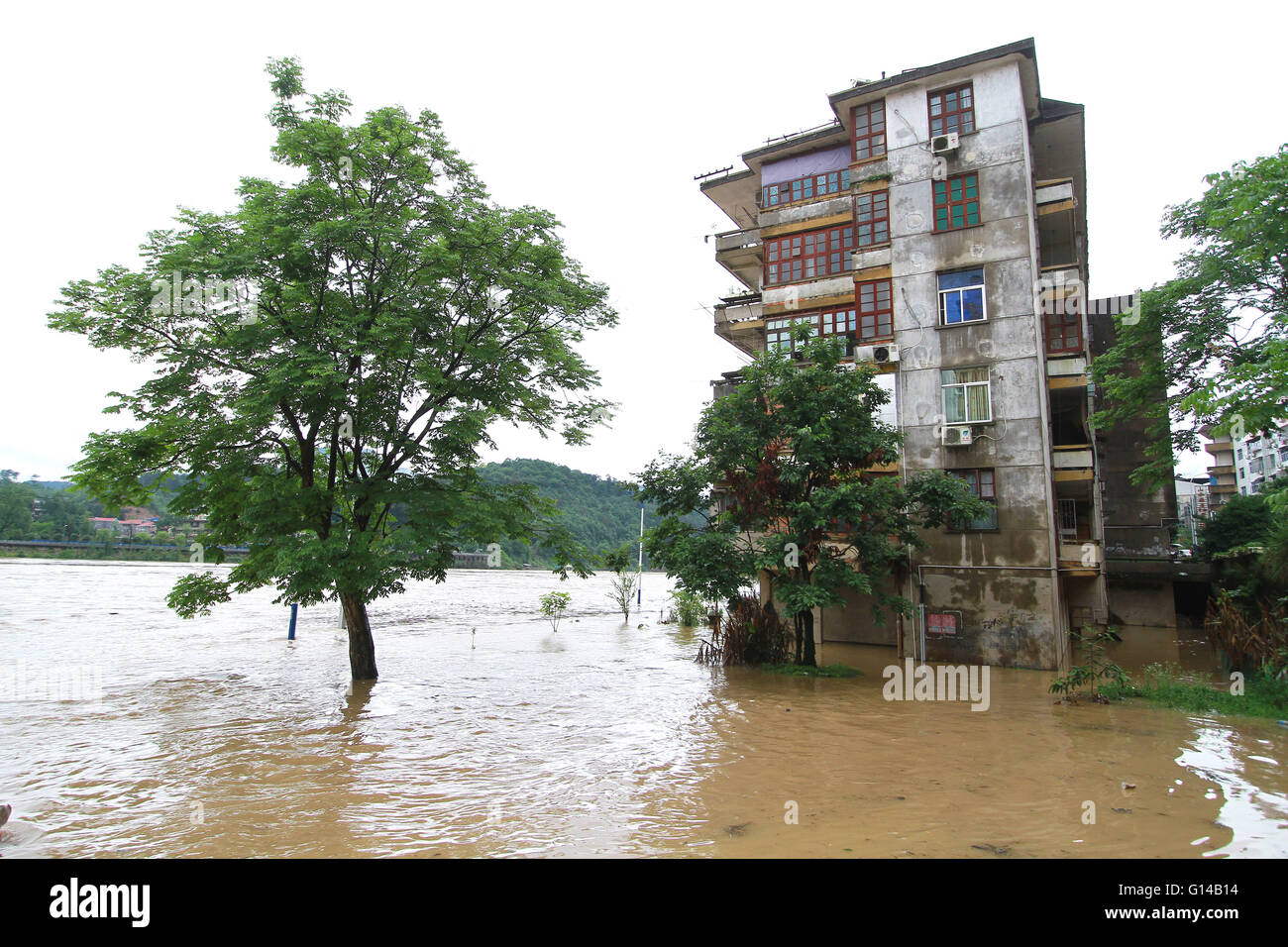Nanping. 8th May, 2016. Photo taken on May 8, 2016 shows flooded ...