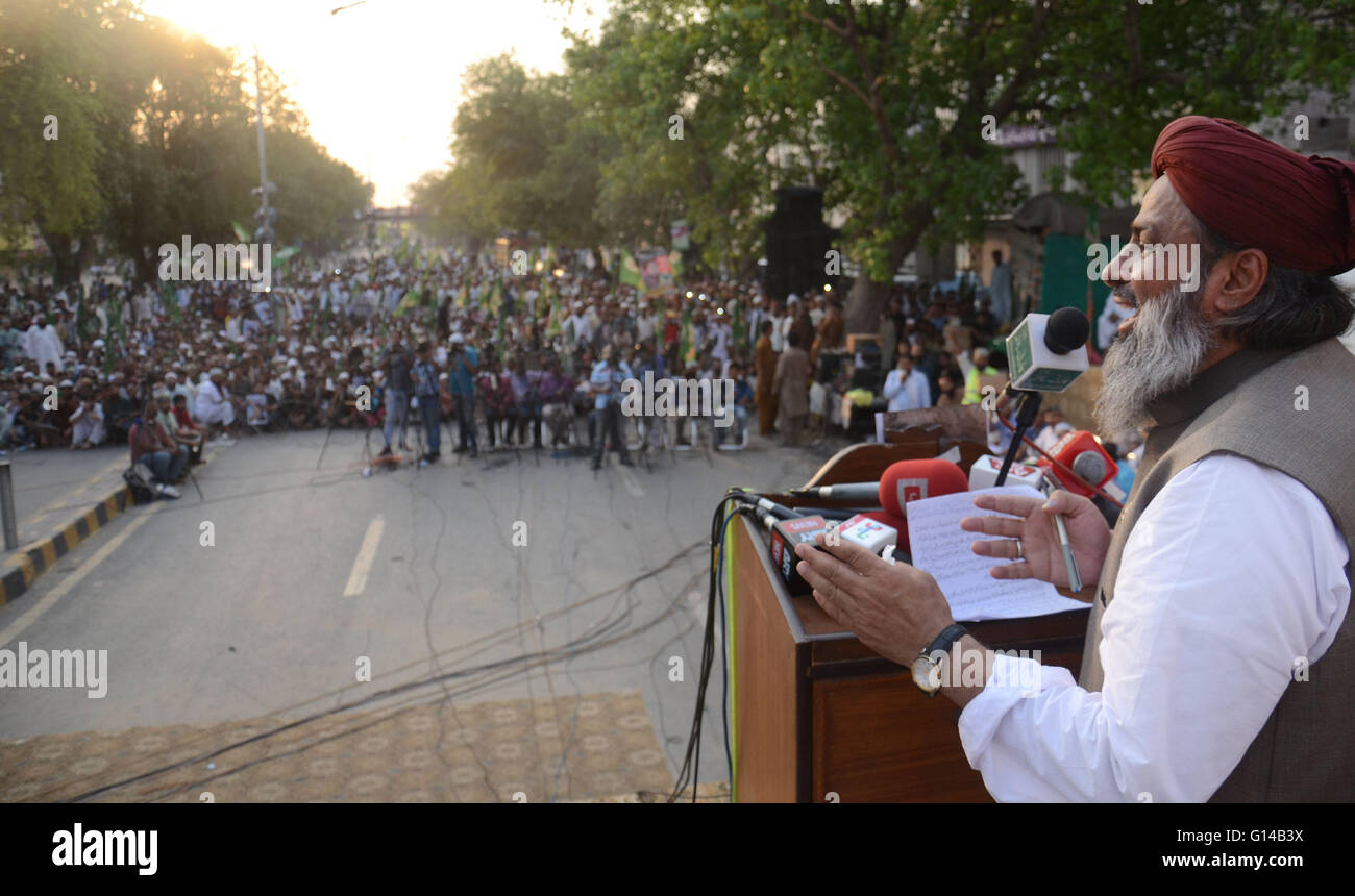 Pakistani engineer hi-res stock photography and images - Alamy