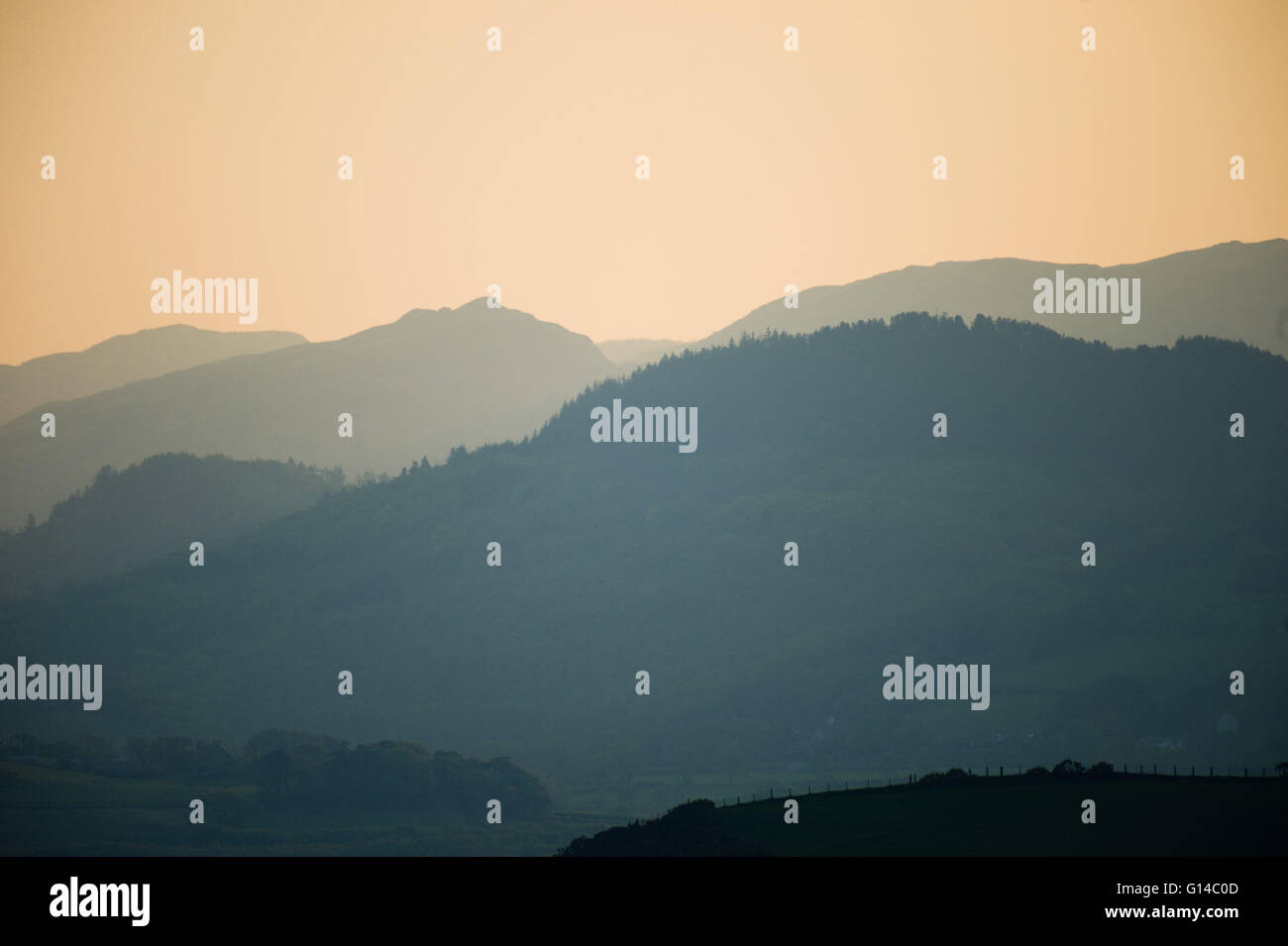 Dyfi Valley, Mid Wales, Monday 09 May 2016 UK weather: Daybreak over ...