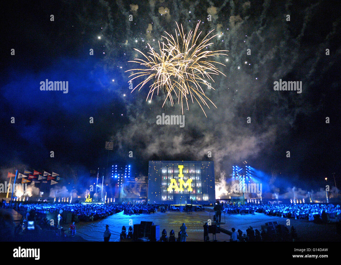 Walt disney world orlando fireworks hi-res stock photography and images ...