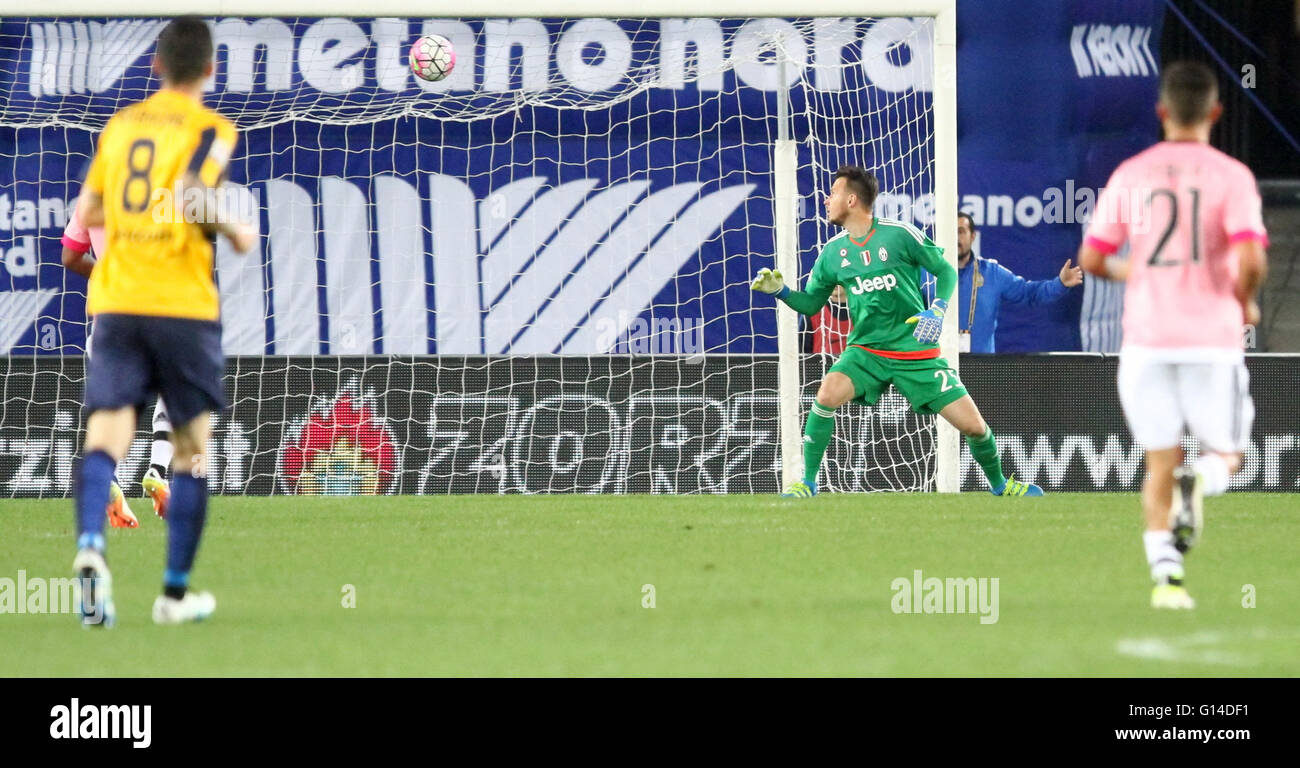 Juventus goalkeeper neto hi-res stock photography and images - Alamy