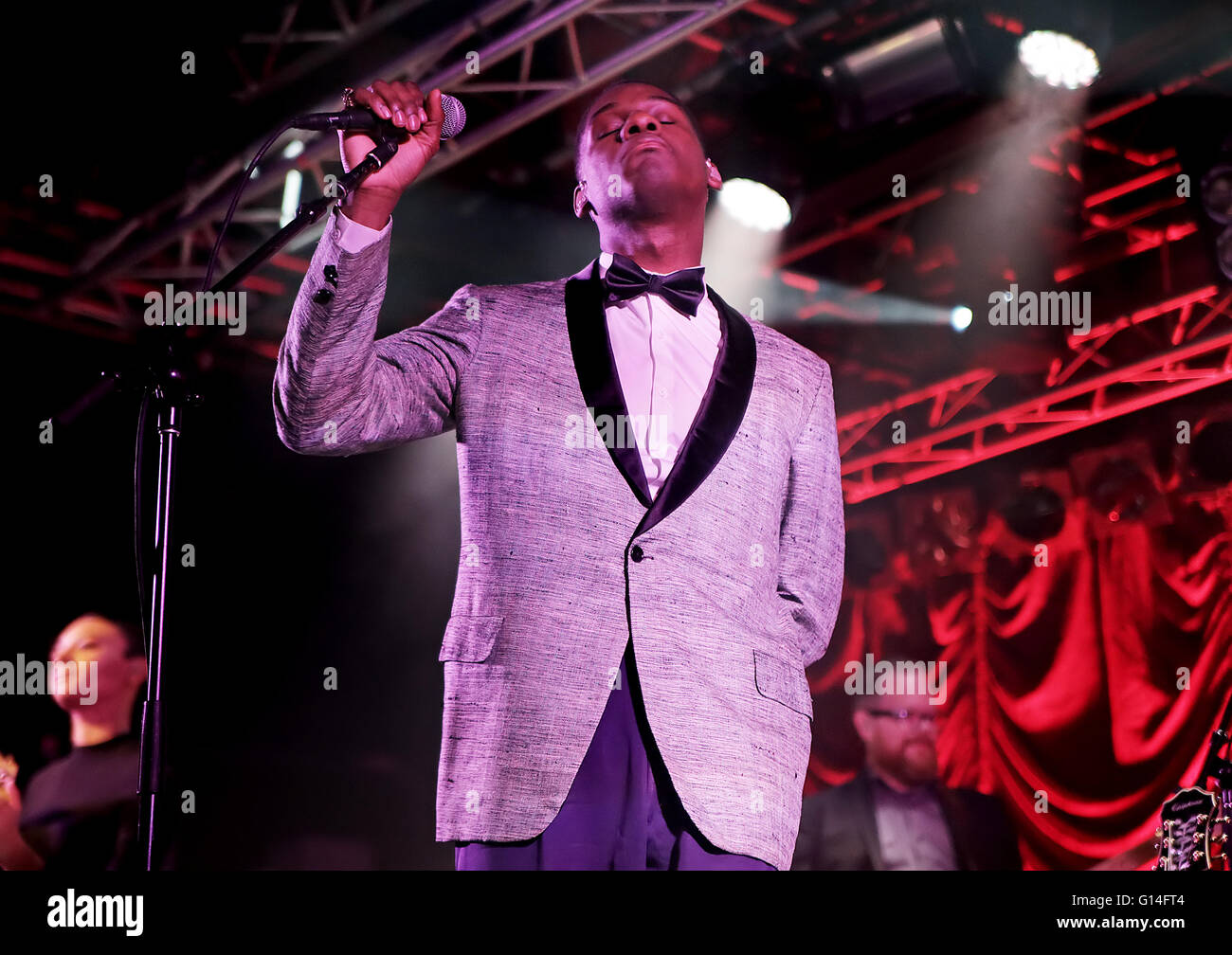 Leon Bridges performing at Liverpool O2 Academy Featuring: Leon Bridges ...