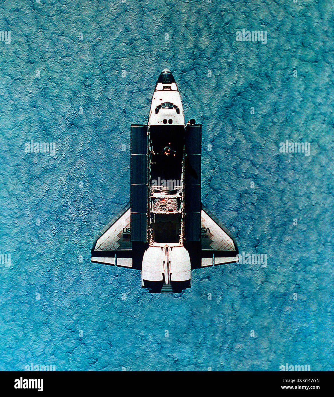 Space shuttle atlantis nasa hi-res stock photography and images - Alamy