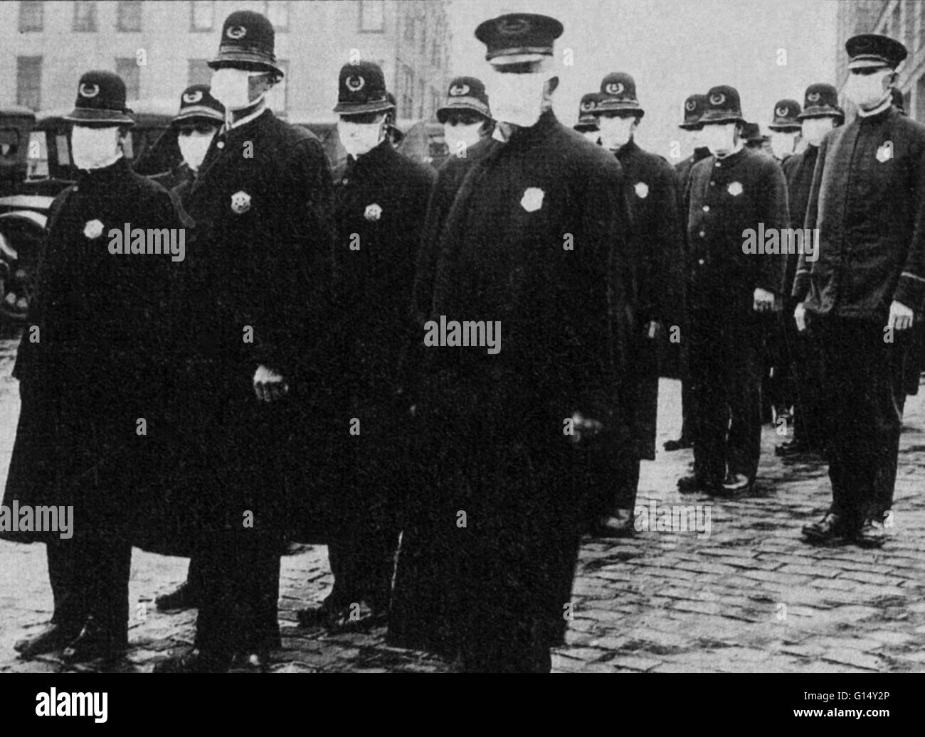 Seattle police wearing protective masks during the influenza pandemic ...