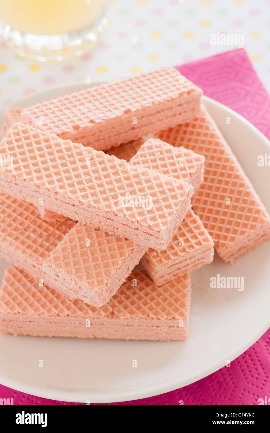 Pink wafer biscuits hi-res stock photography and images - Alamy