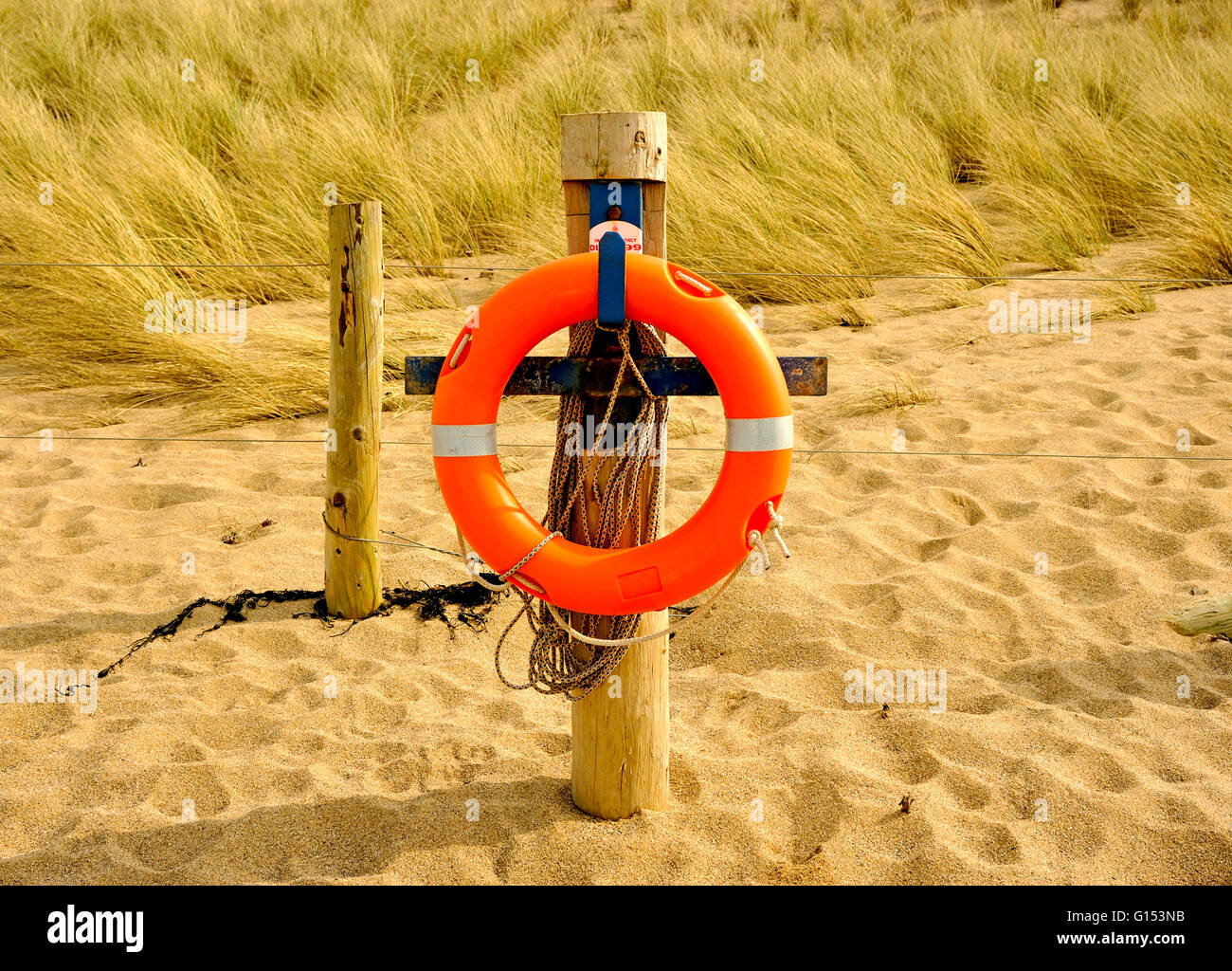 Life belt hi-res stock photography and images - Alamy