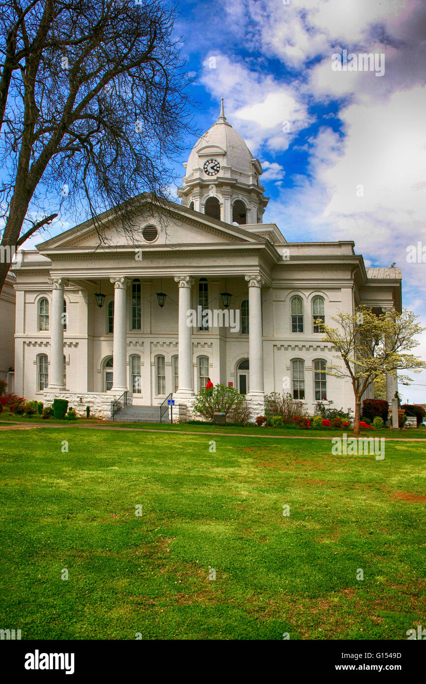 Colbert County Courthouse in Tuscumbia, Alabama Stock Photo - Alamy