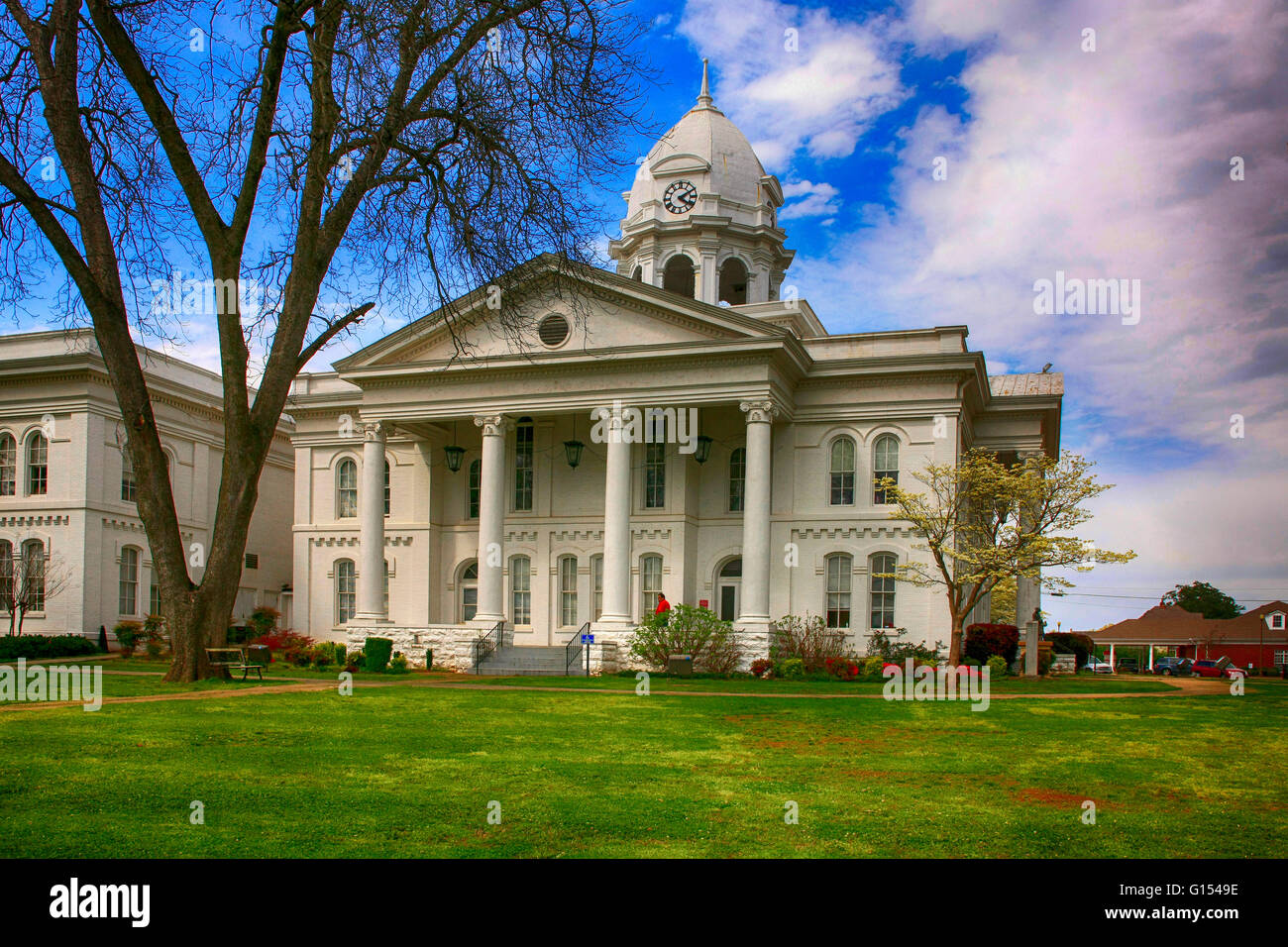 Colbert County Courthouse in Tuscumbia, Alabama Stock Photo - Alamy