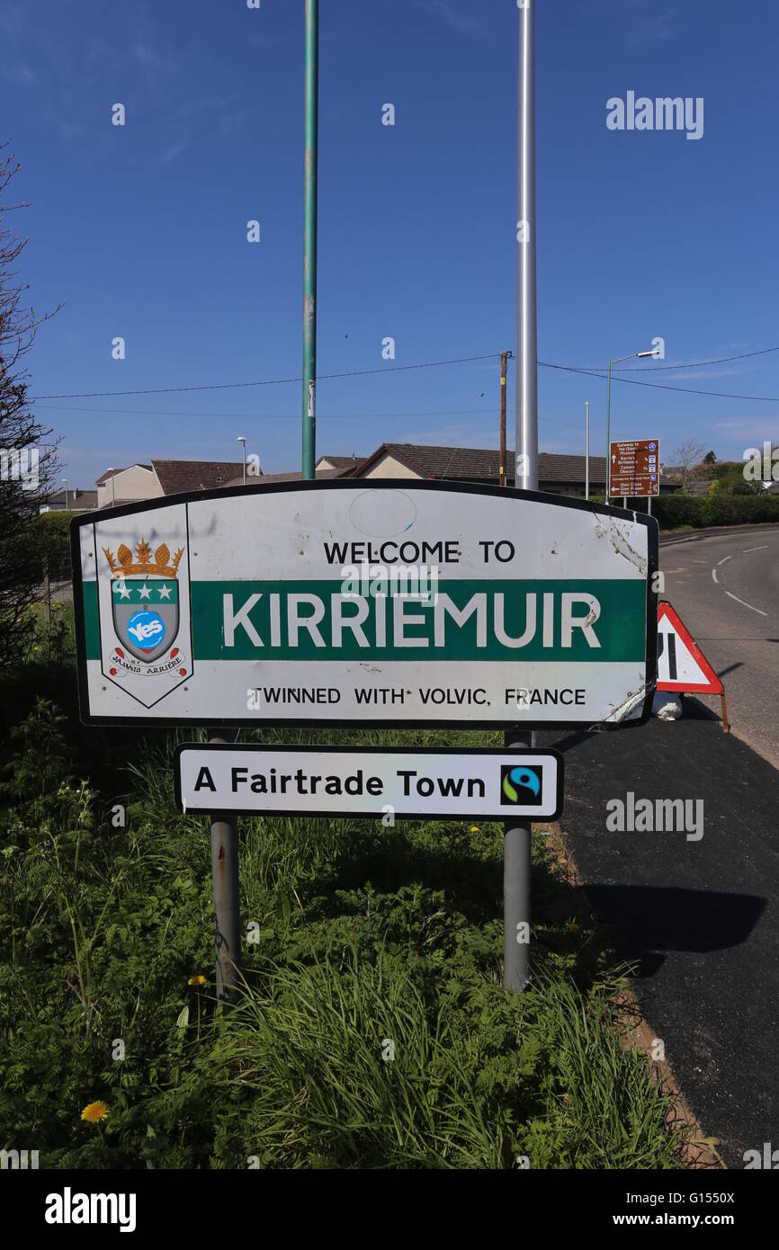 Welcome to Kirriemuir sign Scotland May 2016 Stock Photo - Alamy