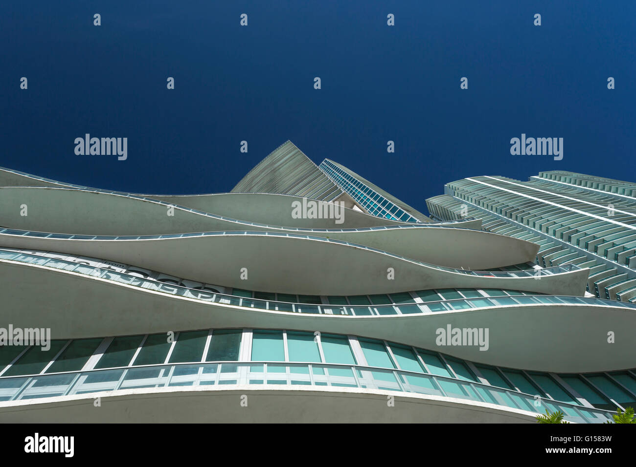 LUXURY HIGH RISE APARTMENT BUILDINGS DOWNTOWN MIAMI FLORIDA USA Stock ...