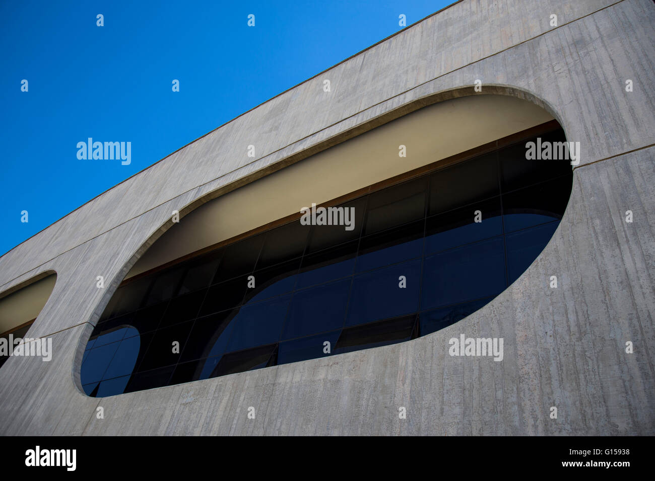 Oval architecture hi-res stock photography and images - Alamy