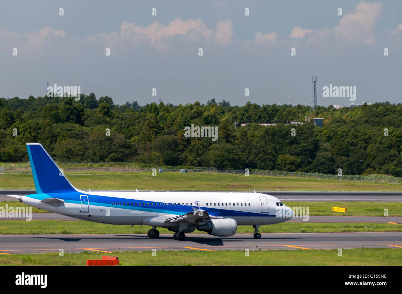 Airplane rolling at the Narita airport, Tokyo, Japan Stock Photo - Alamy