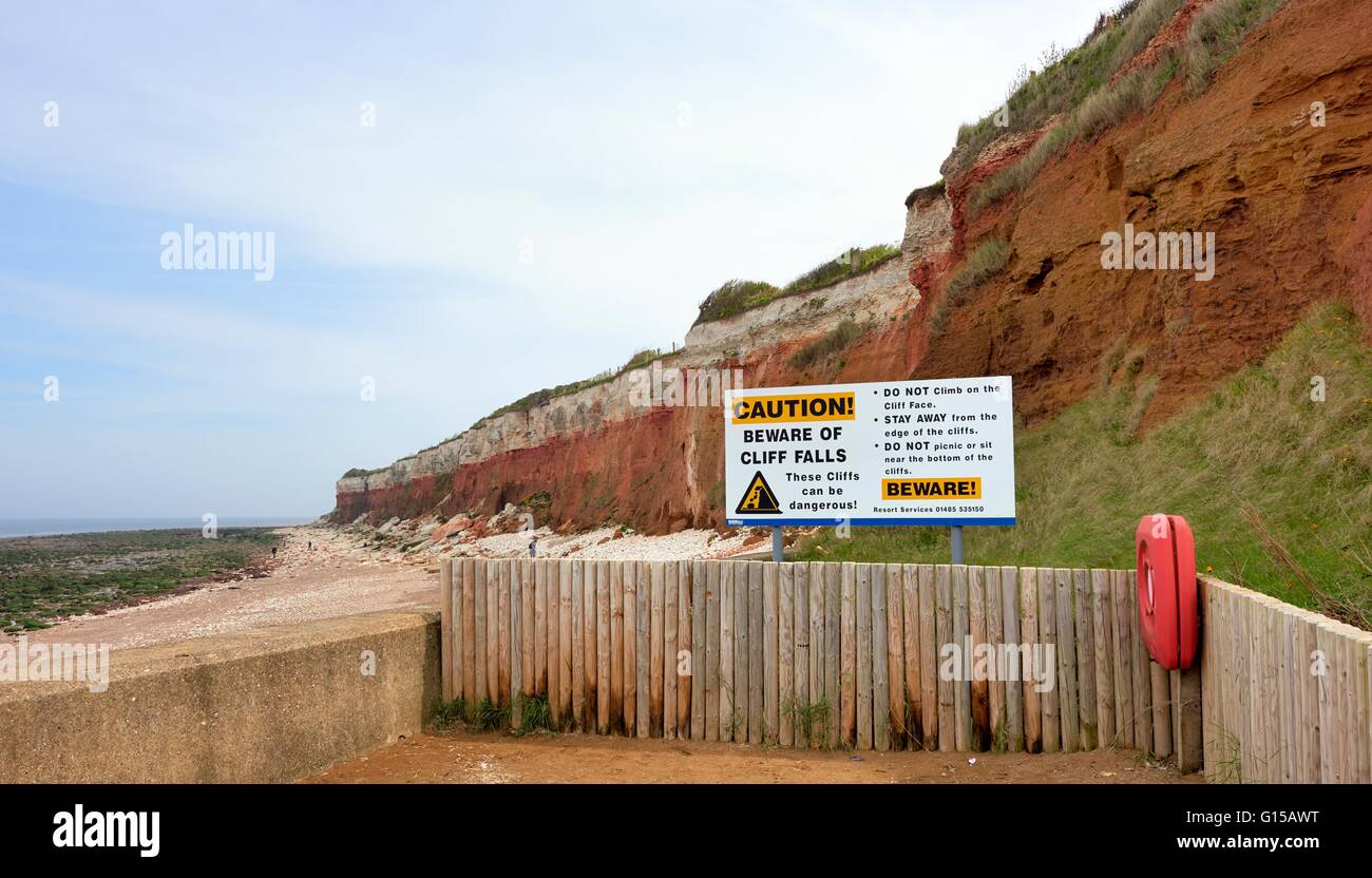 Warning cliff falls danger sign hi-res stock photography and images - Alamy