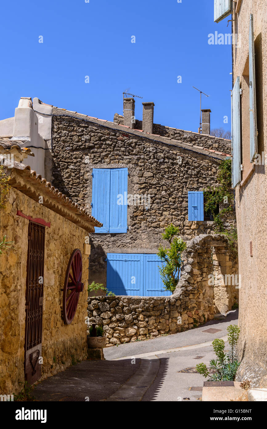 Village de Vaugines Luberon Vaucluse Provence France 84 Stock Photo - Alamy