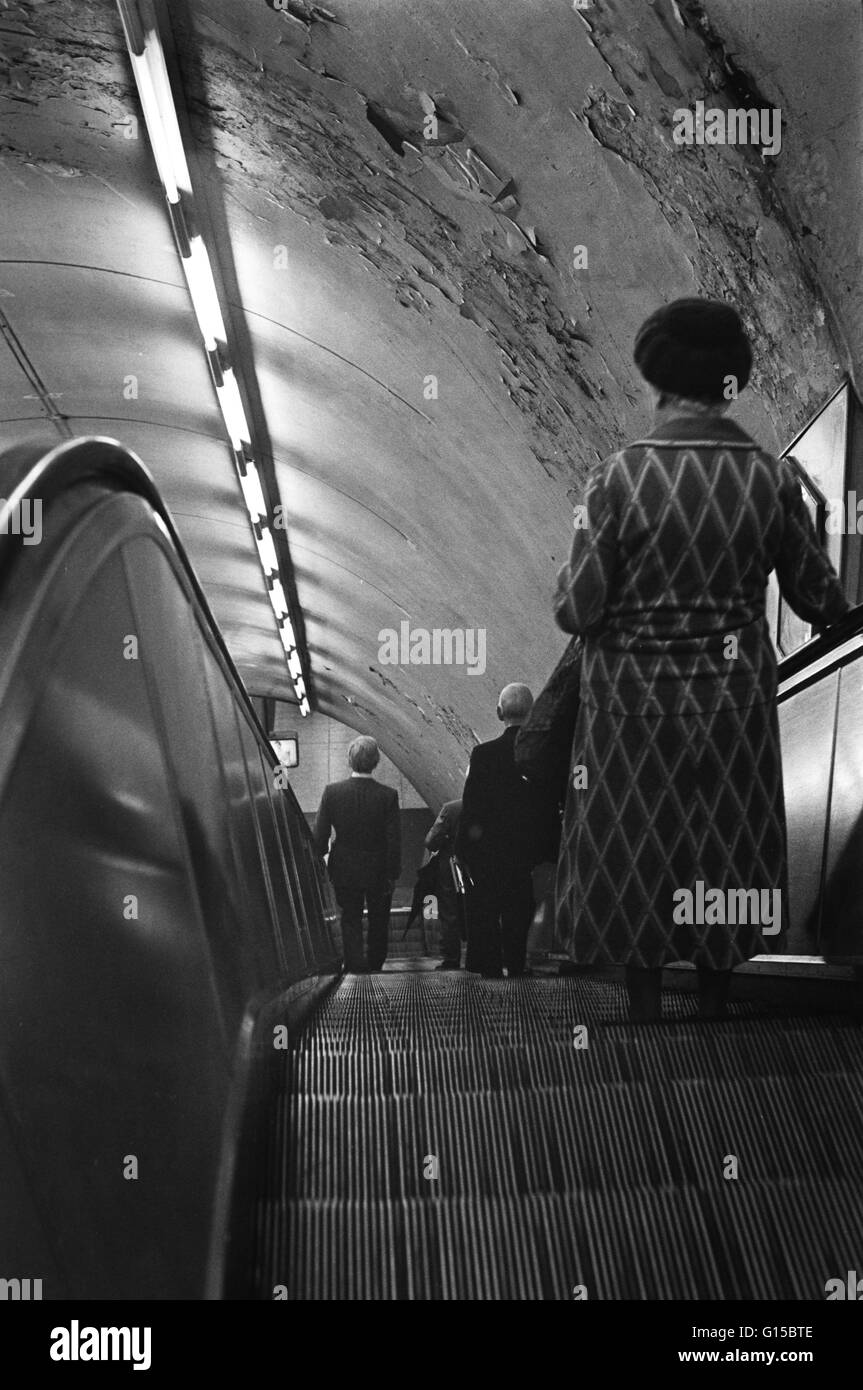 Archive image of commuters on a Northern Line escalator, London Stock ...