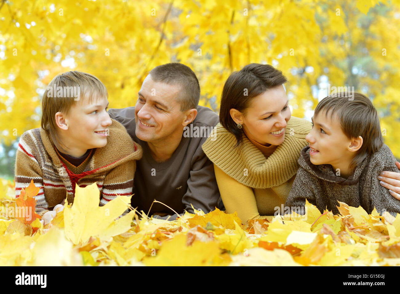 Happy smiling family Stock Photo - Alamy