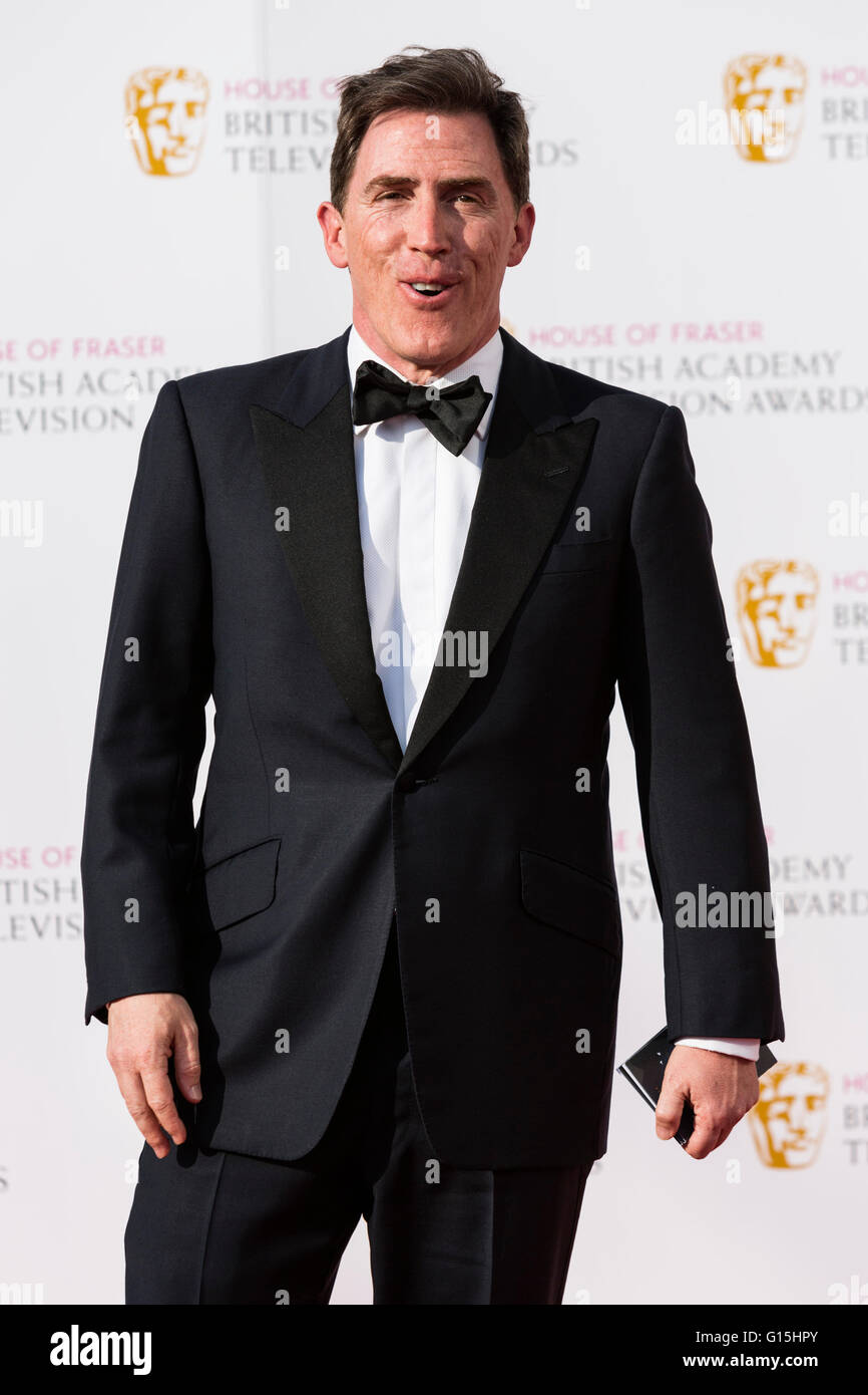London, UK. 8 May 2016. Comedian Rob Brydon. Red carpet celebrity ...