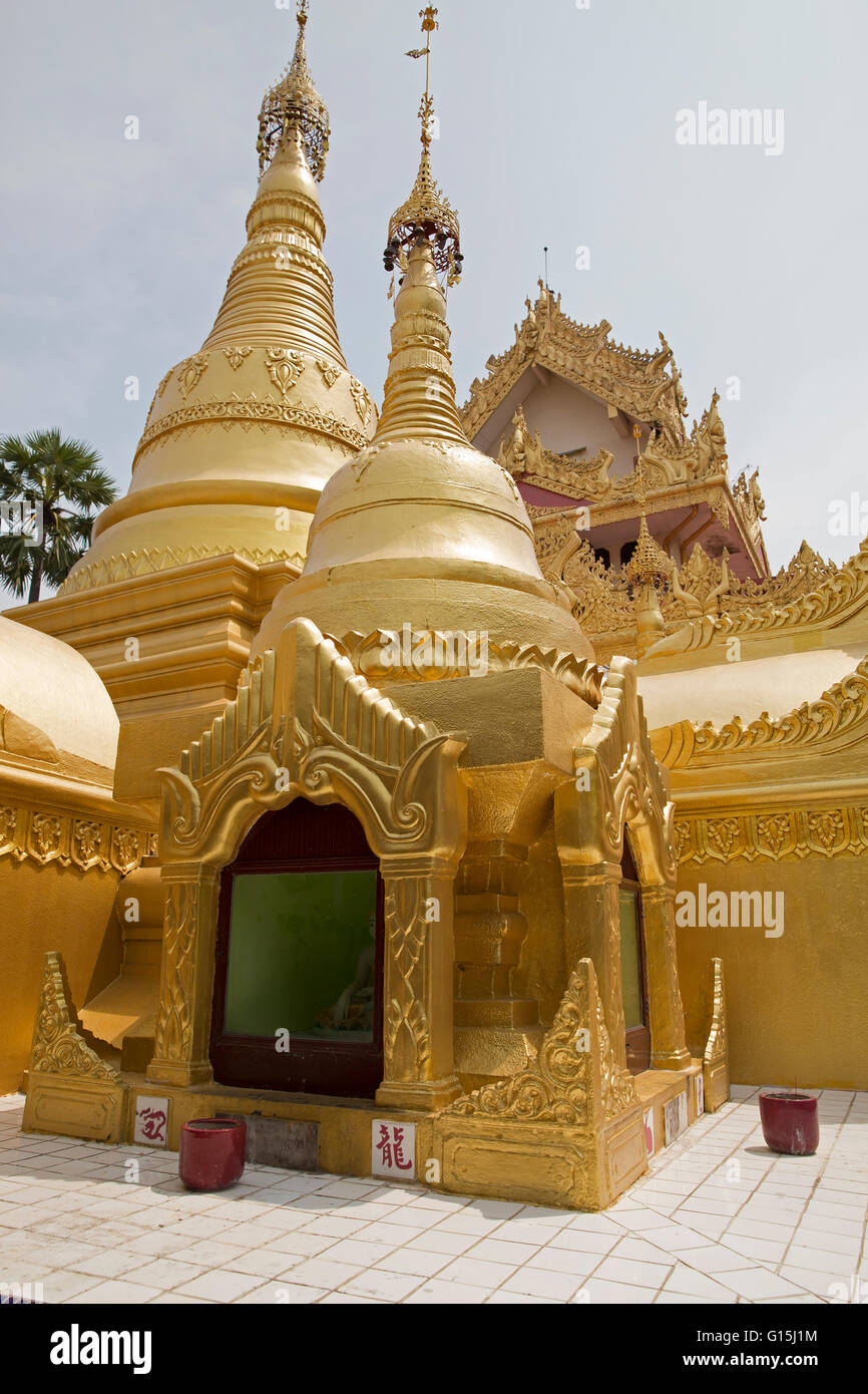 Golden buildings in Wat Chayamangkalaram Buddhist Temple in Georgetown ...