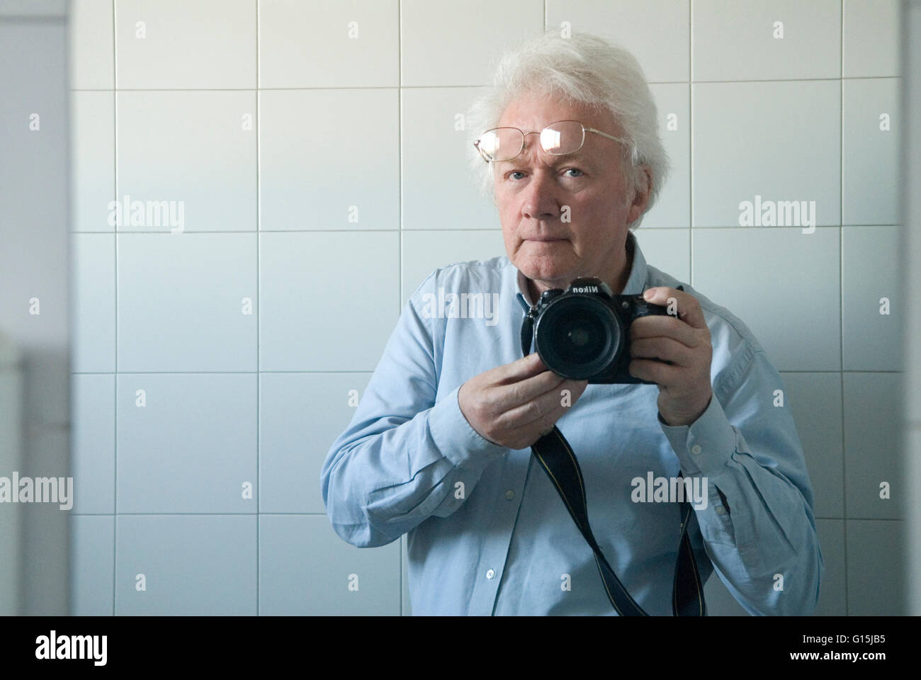 Homer Sykes photographer 2016 self portrait Stock Photo - Alamy
