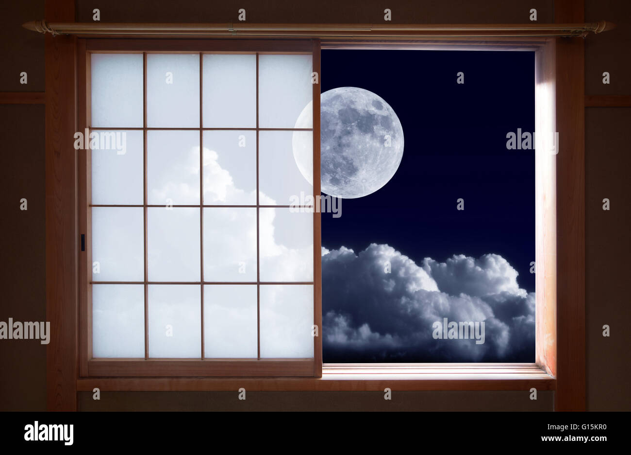 Traditional japanese window frame hi-res stock photography and images ...