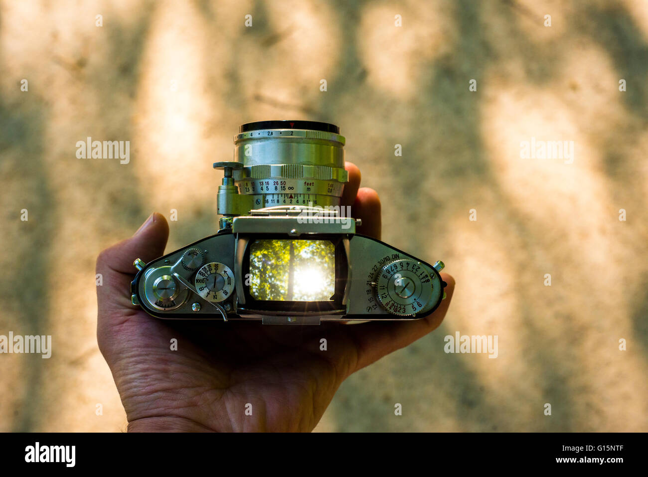 Old camera viewfinder High Resolution Stock Photography and Images - Alamy
