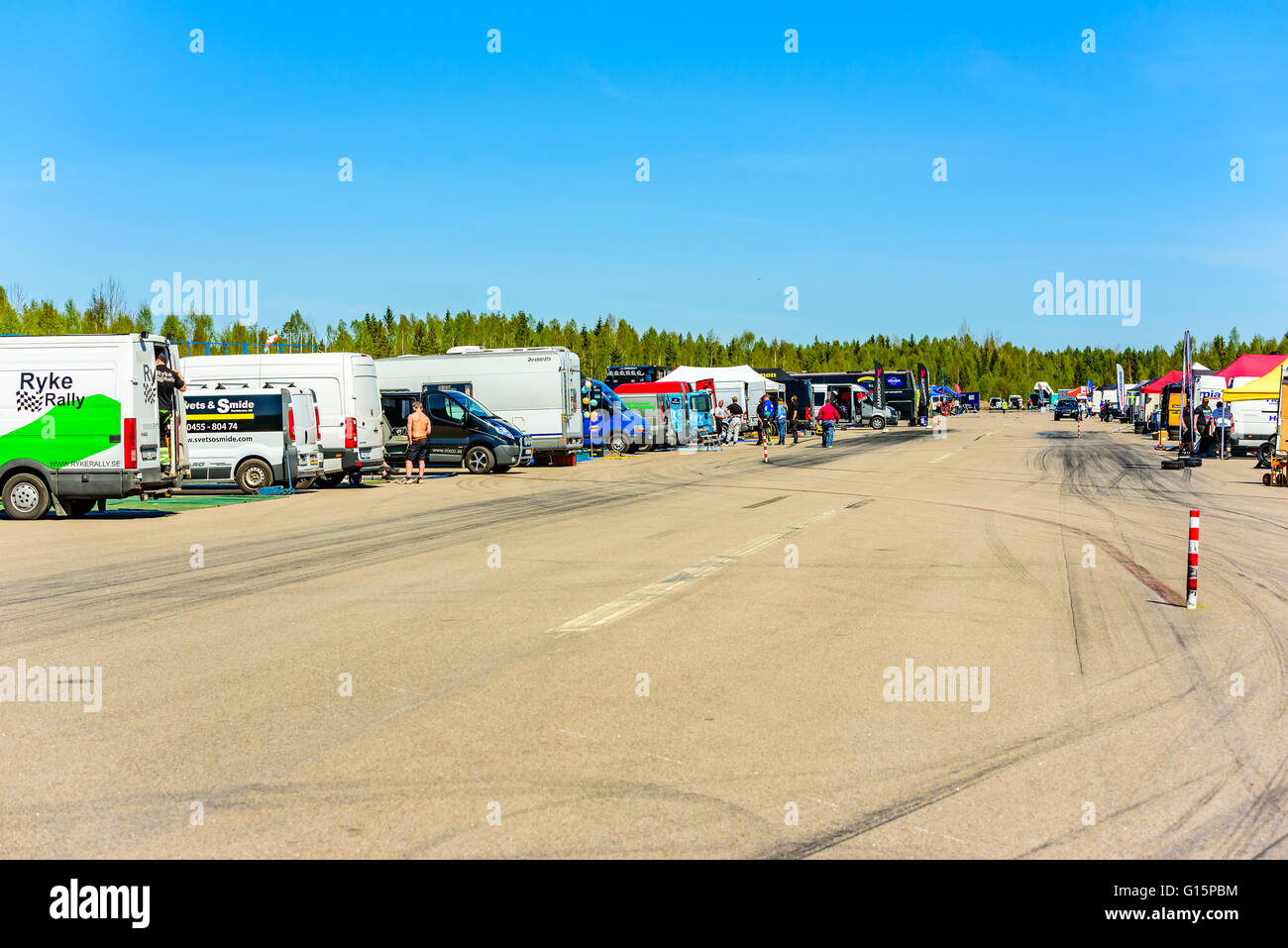 Car service stations hi-res stock photography and images - Alamy