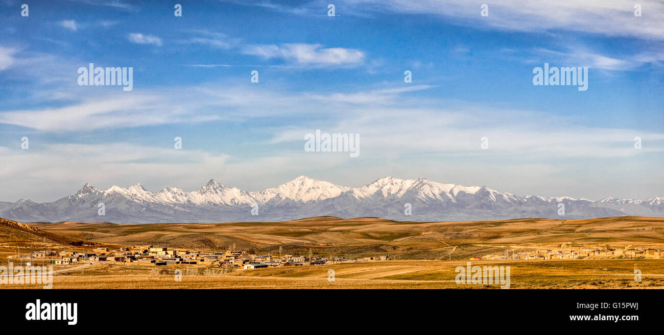 Villages iran hi-res stock photography and images - Alamy
